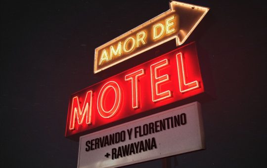Servando y Florentino lanzan “Amor de Motel” con Rawayana | Dateando