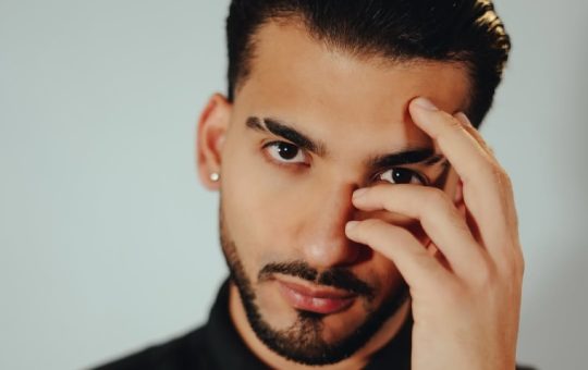 una canción que invita a la reflexión y rompe esquemas | Dateando